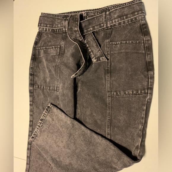 Forever 21 | Jeans | Black Acid Wash Jeans With Stylish Belt Look ...